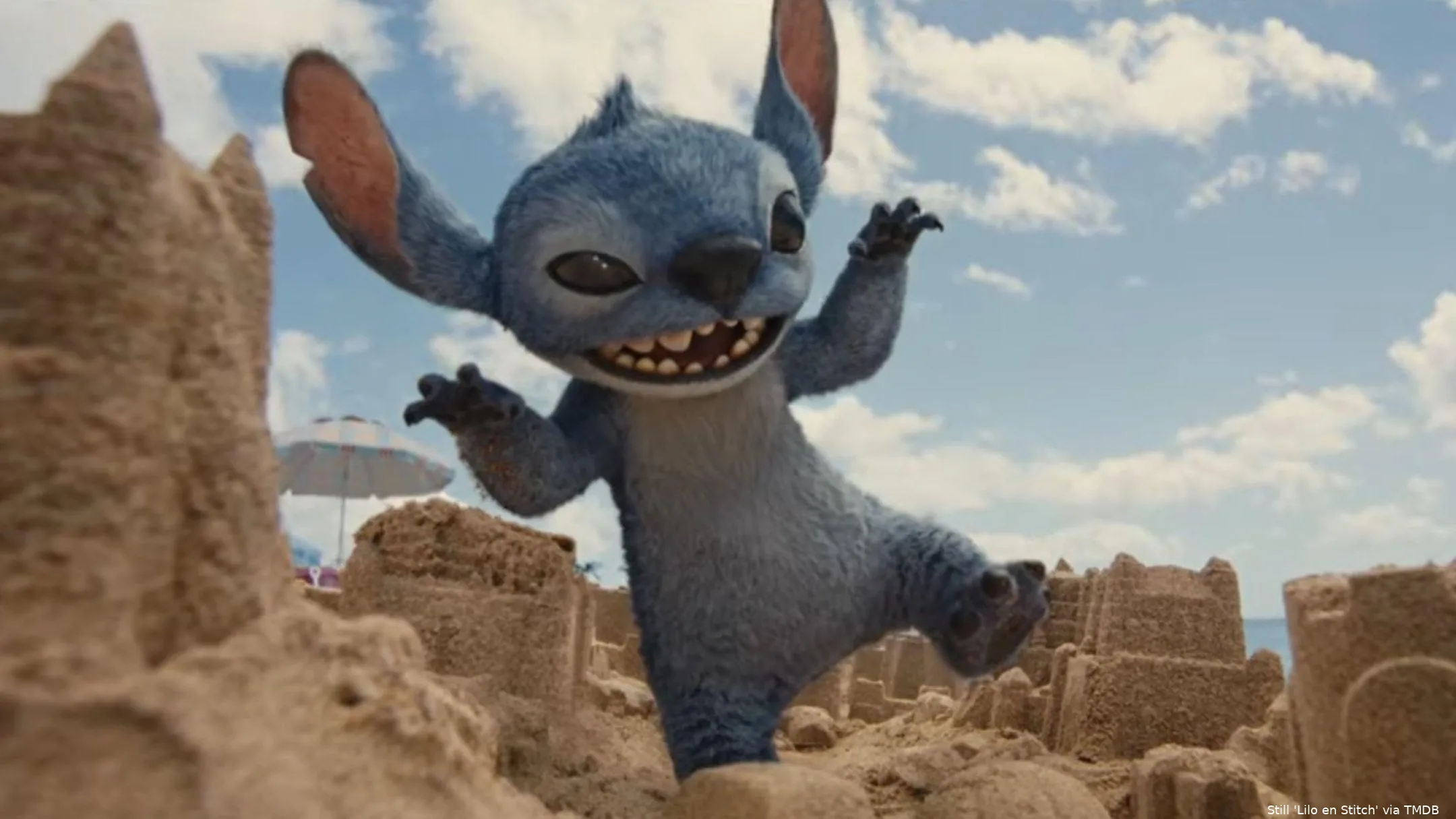 Stitch veroorzaakt chaos op het strand in de eerste teaser van 'Lilo & Stitch' live-actionfilm